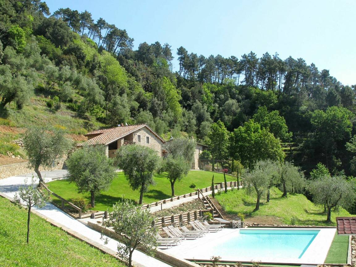 209 M² Villa ∙ 5 Bedrooms ∙ 12 Guests - Lucca