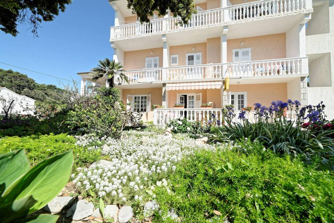 40 M² Apartment ∙ 1 Bedroom ∙ 2 Guests - Rab Island