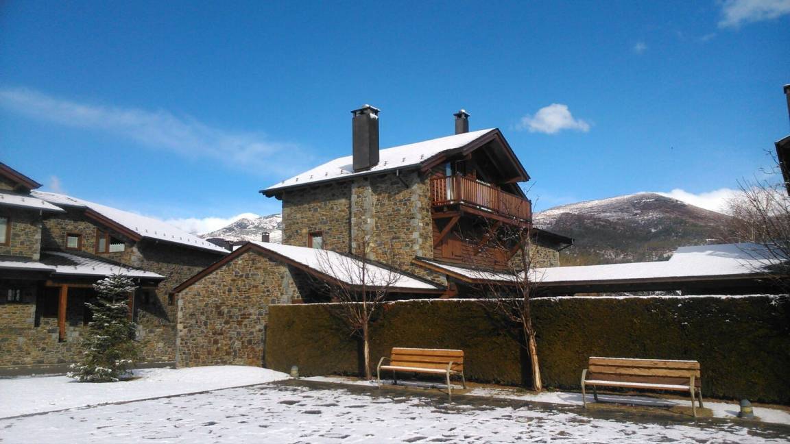 250 M² House ∙ 3 Bedrooms ∙ 6 Guests - Alp, Catalonia