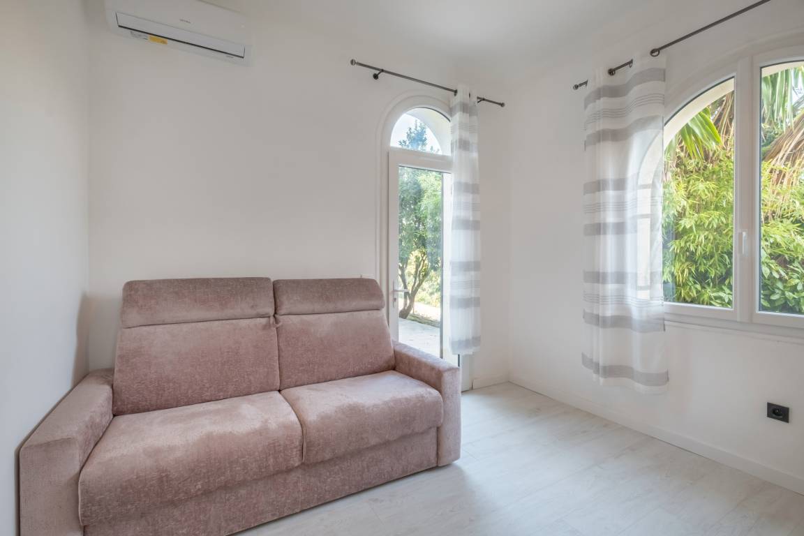 22 M² Studio Flat ∙ 2 Guests - Nice