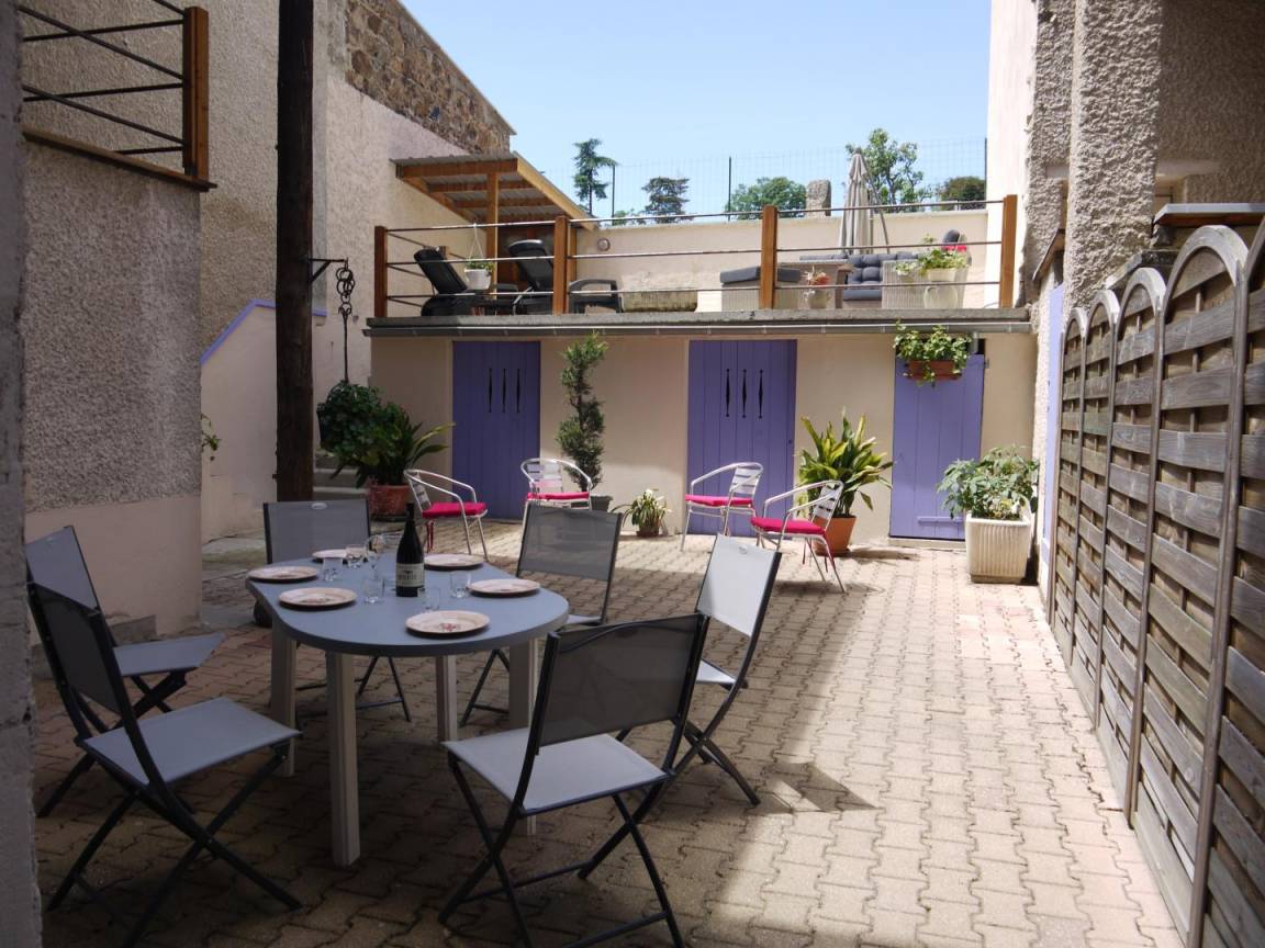 112 M² Gîte ∙ 3 Chambres ∙ 6 Personnes - Rhône