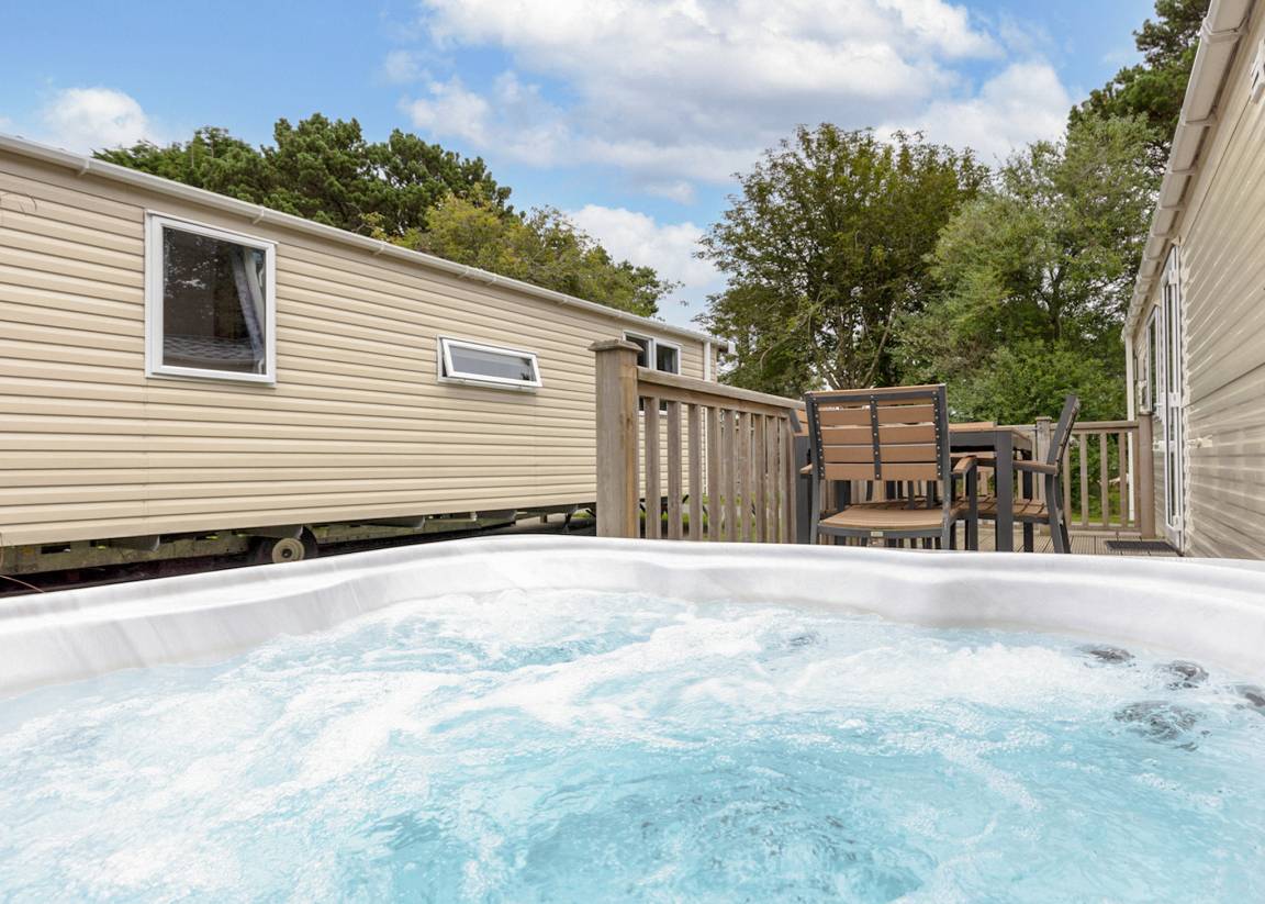 Caravan ∙ 3 Bedrooms ∙ 6 Guests - Tenby