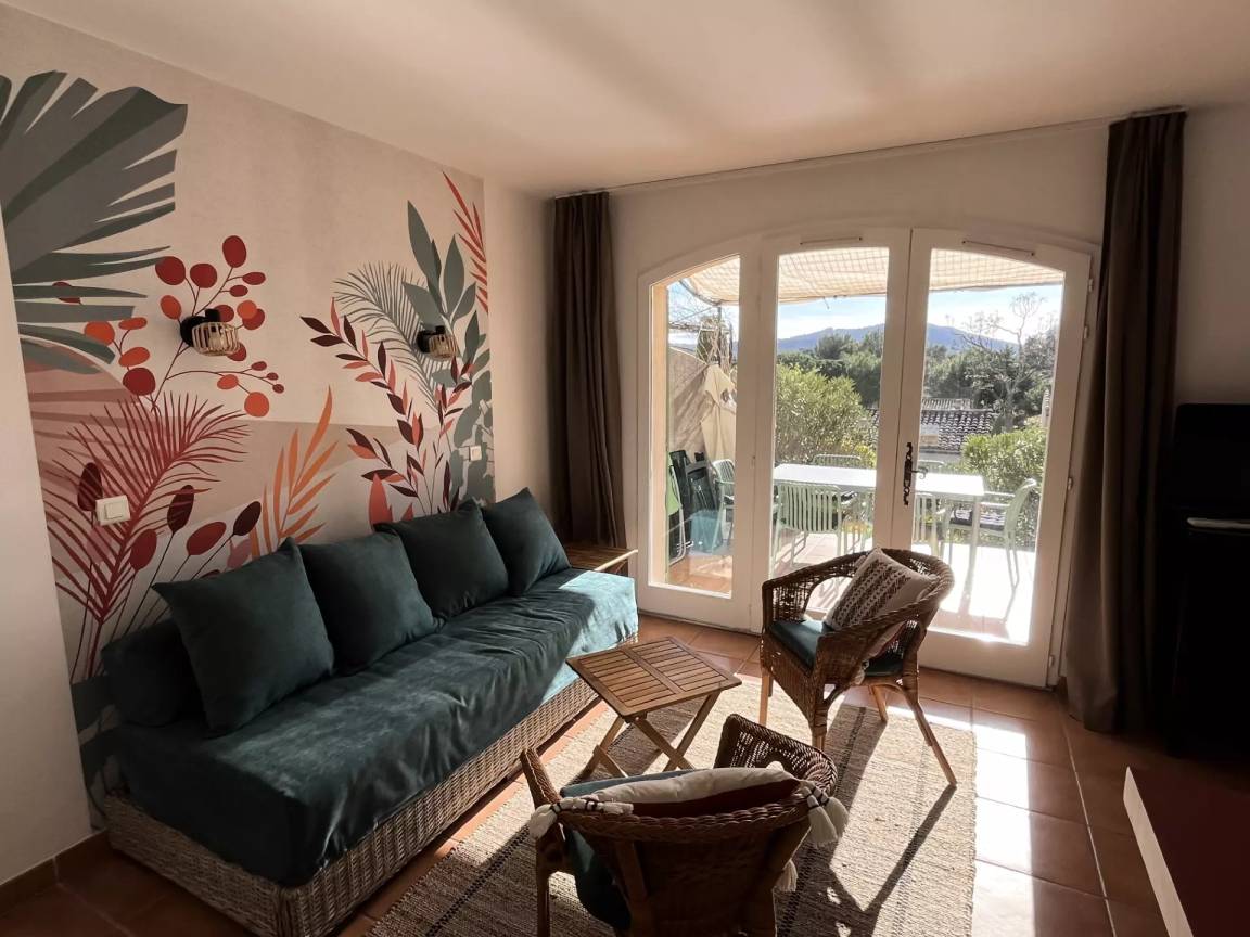 51 M² Huis ∙ 3 Slaapkamers ∙ 6 Gasten - Mallemort