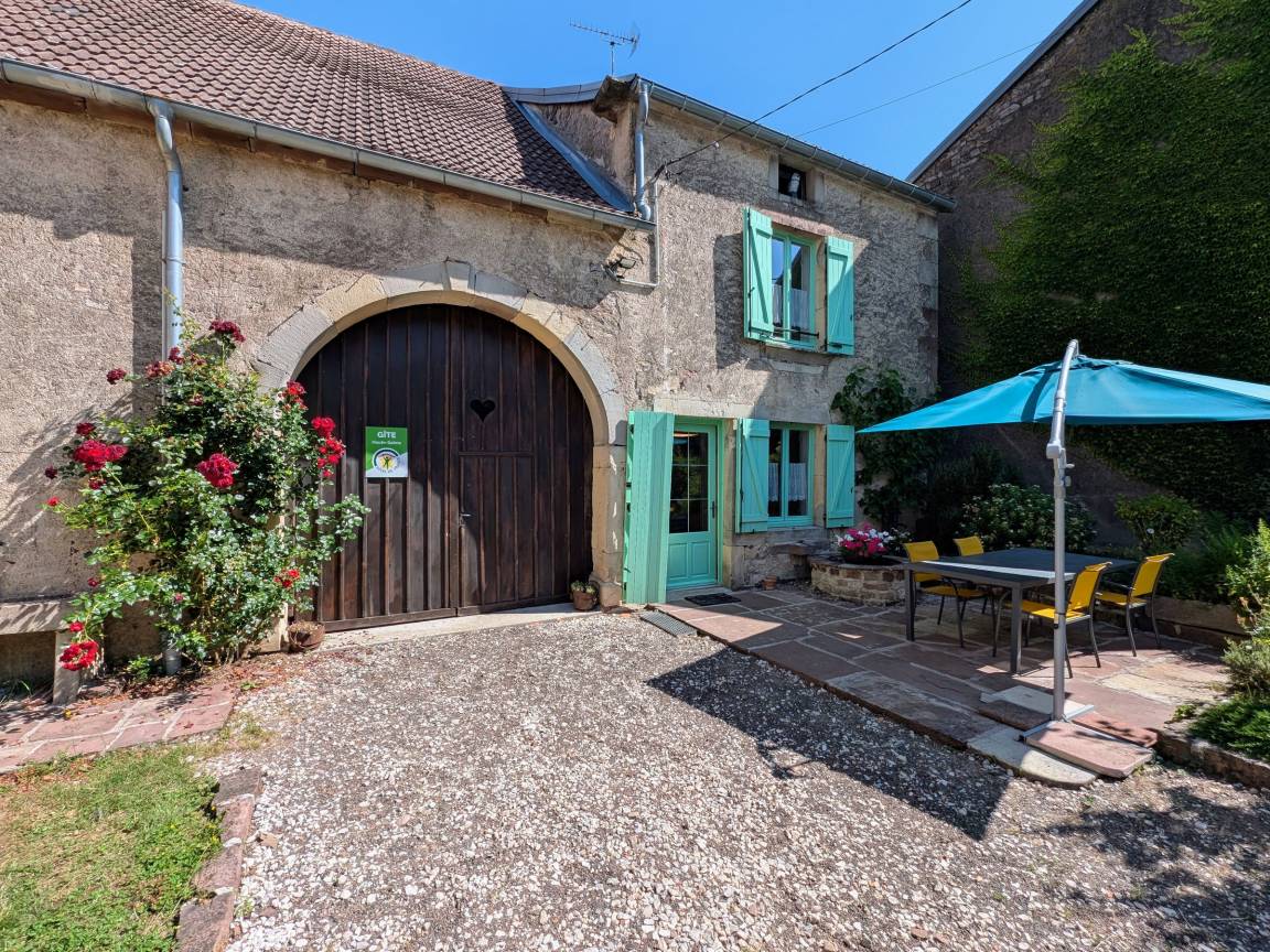 80 M² Cottage ∙ 2 Bedrooms ∙ 5 Guests - Alps