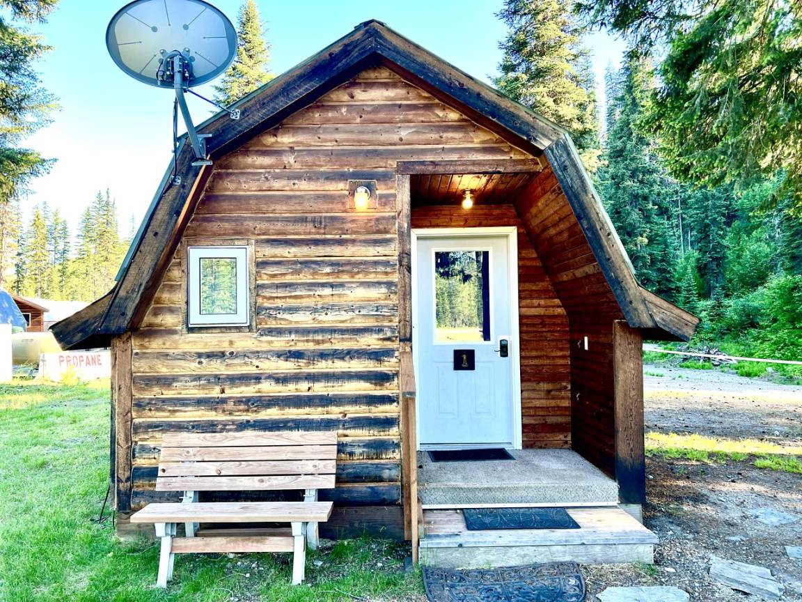 House ∙ 1 Bedroom ∙ 2 Guests - Glacier County