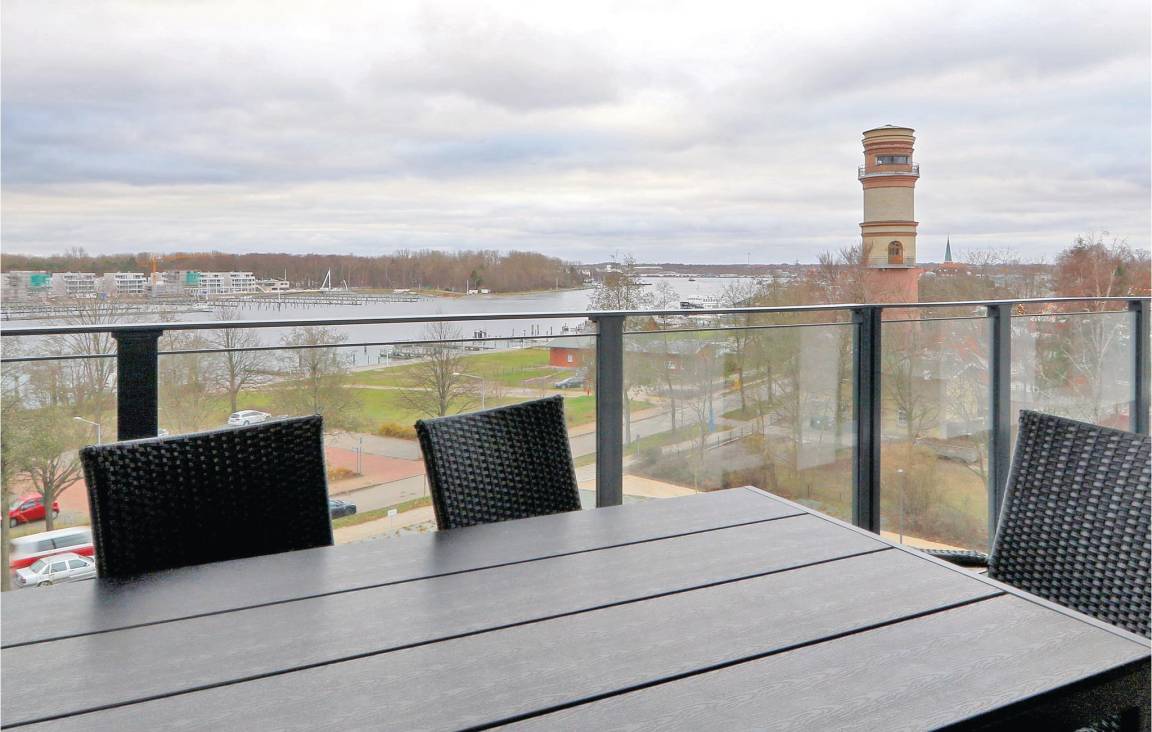 82 M² Apartment ∙ 3 Bedrooms ∙ 6 Guests - Lübeck