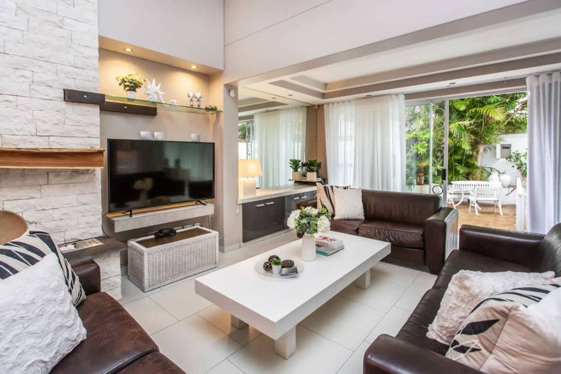 Apartment ∙ 4 Bedrooms ∙ 8 Guests - Camps Bay