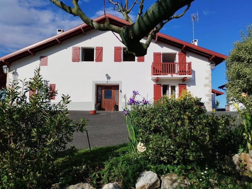 72 M² Gîte ∙ 2 Chambres ∙ 5 Personnes - Cambo-les-Bains