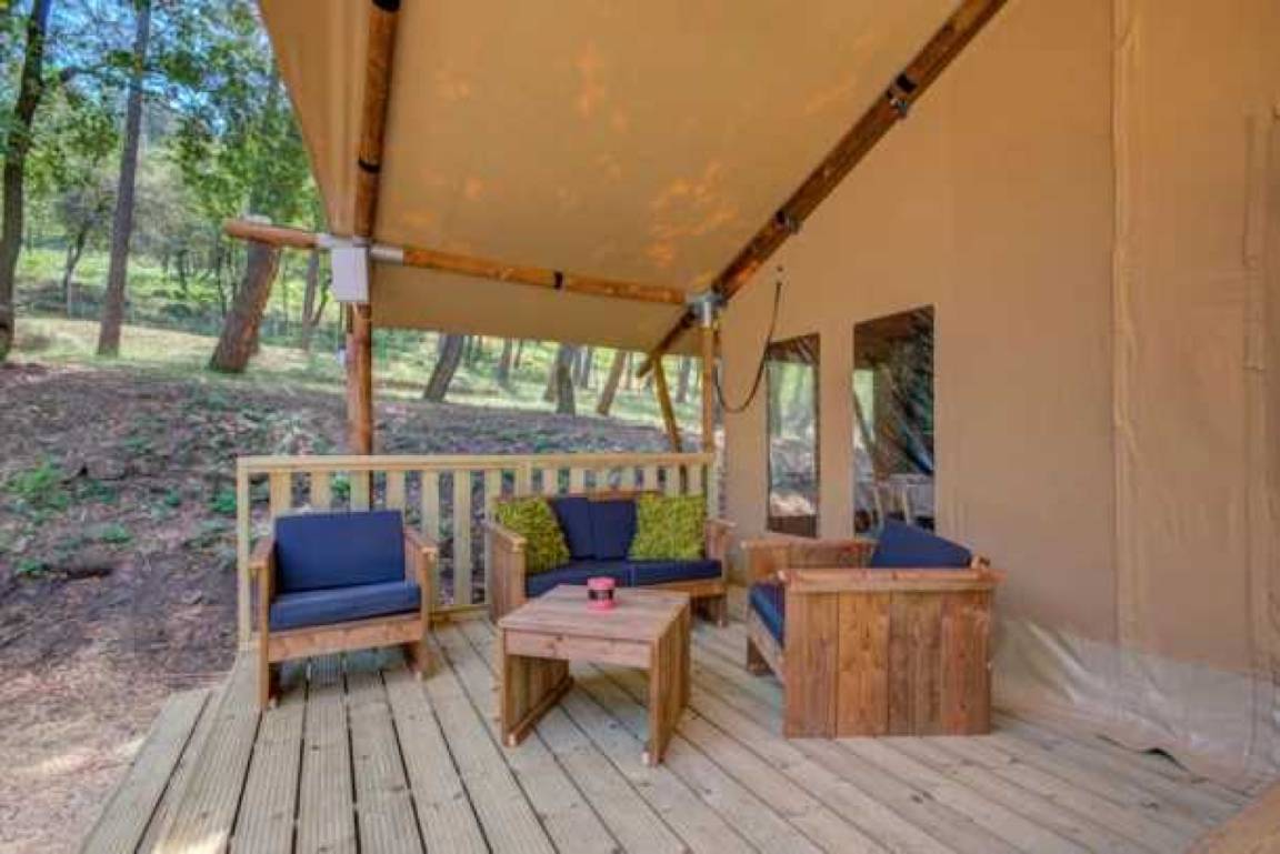 38 M² Tente ∙ 3 Chambres ∙ 6 Personnes - Pont-Saint-Esprit