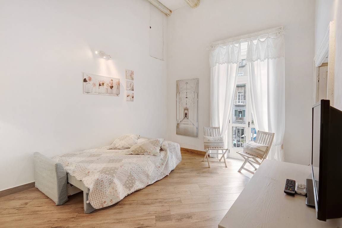 90 M² Aparthotel ∙ 1 Habitación ∙ 7 Huéspedes - Nápoles