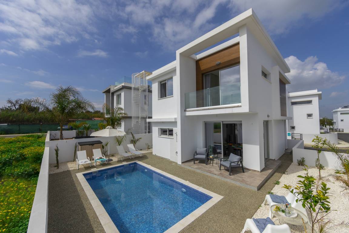 125 M² Villa ∙ 3 Makuuhuonetta ∙ 6 Vierasta - Famagusta