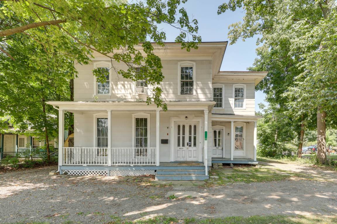 92 M² Apartment ∙ 2 Bedrooms ∙ 6 Guests - Bath, NY