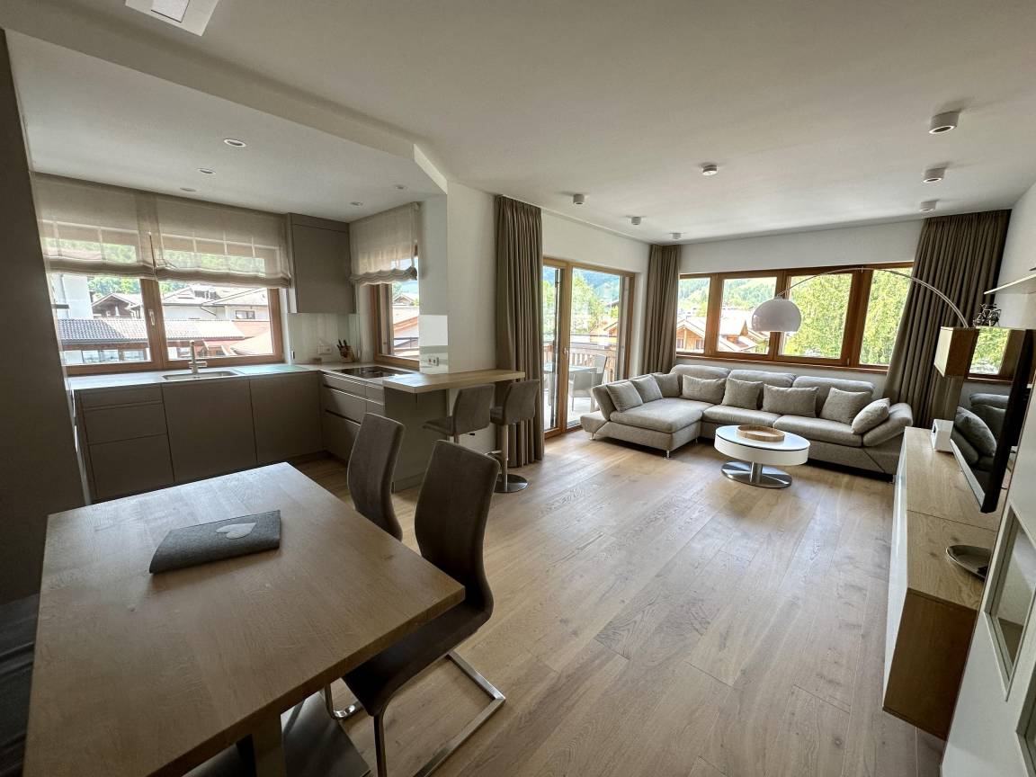 71 M² Ferienwohnung ∙ 1 Schlafzimmer ∙ 2 Gäste - Walchsee