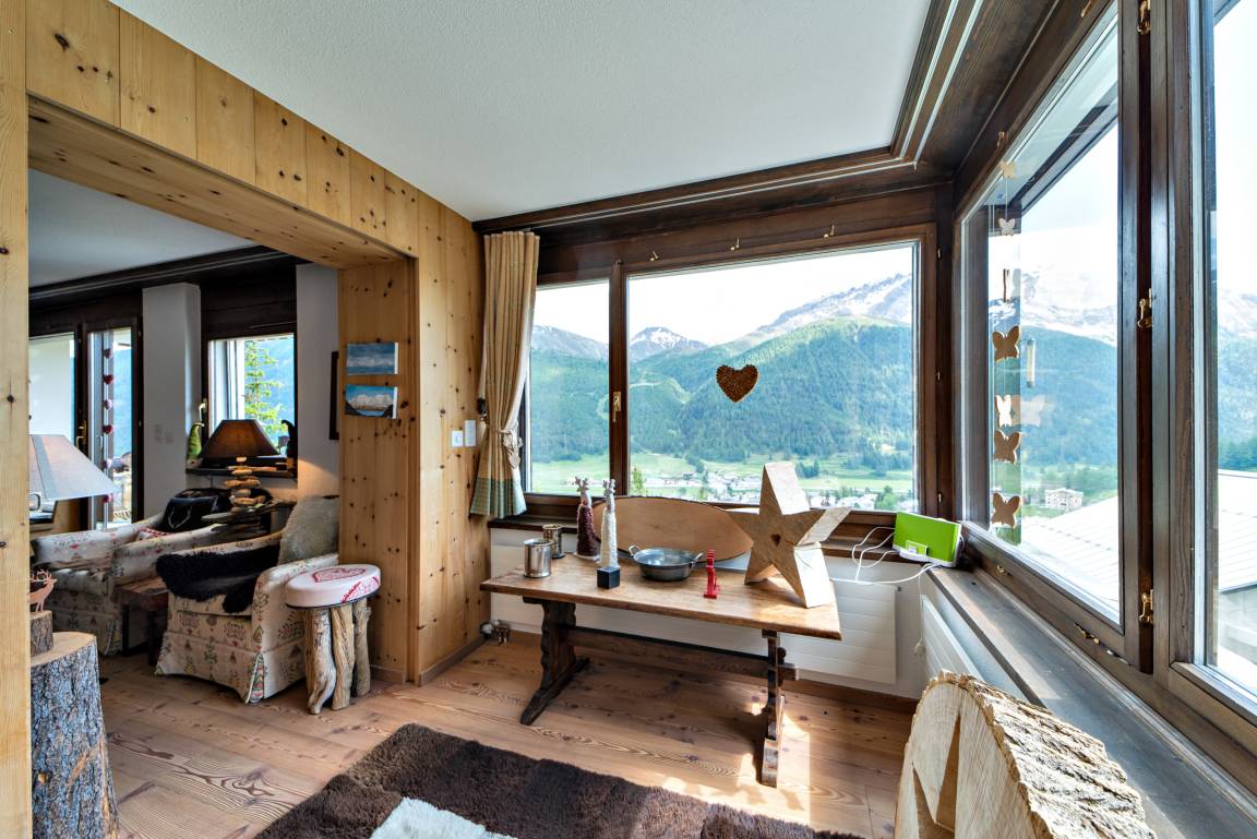 90 M² Ferienwohnung ∙ 2 Schlafzimmer ∙ 5 Gäste - Zuoz