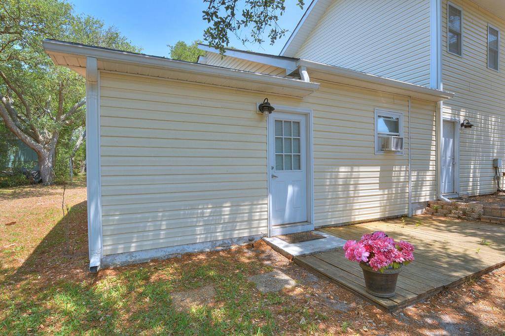 House ∙ 1 Bedroom ∙ 2 Guests - Caswell Beach, NC
