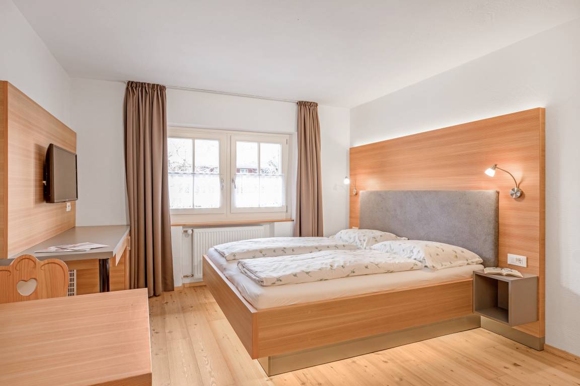 25 M² Appartamento ∙ 1 Camera Da Letto ∙ 2 Ospiti - Braies