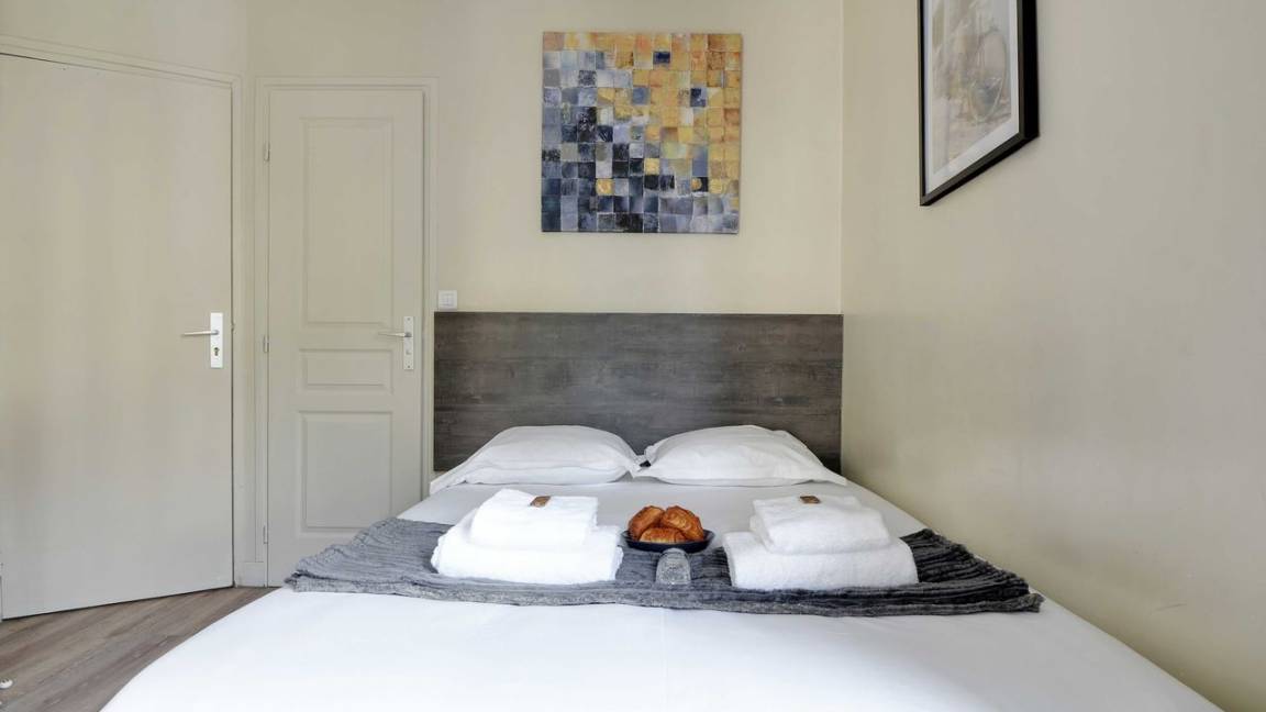 14 M² Apartamento ∙ 2 Huéspedes - París