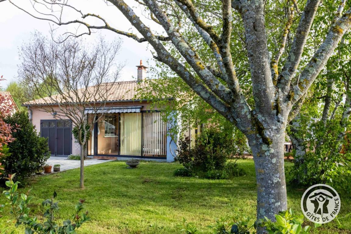 100 M² Gîte ∙ 3 Chambres ∙ 6 Personnes - Pamiers