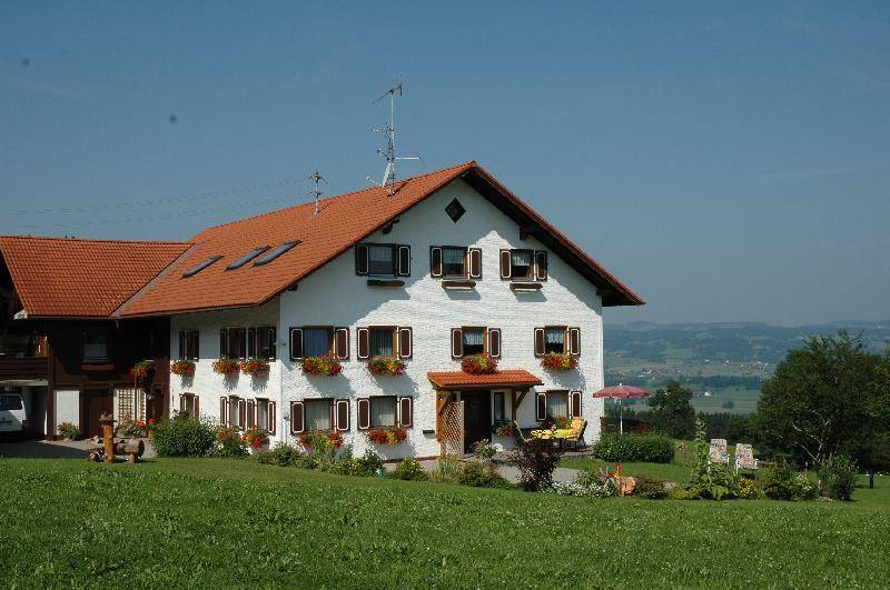 120 M² Ferienwohnung ∙ 2 Schlafzimmer ∙ 5 Gäste - Sulzberg