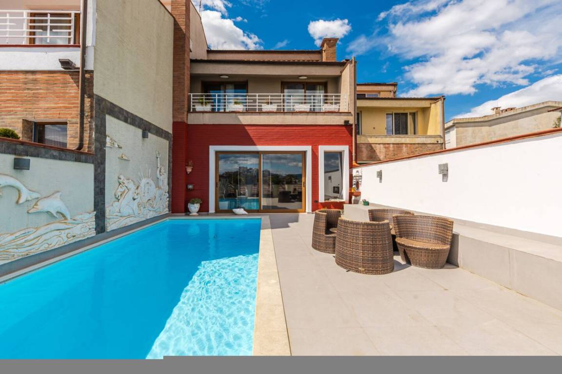 Villa ∙ 3 Bedrooms ∙ 8 Guests - Tirana