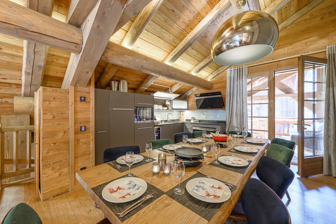 200 M² Chalet ∙ 6 Bedrooms ∙ 13 Guests - Manigod