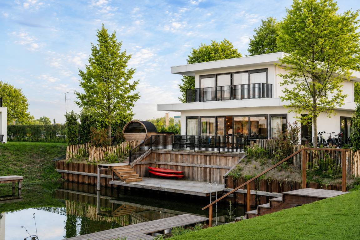 221 M² Huis ∙ 4 Slaapkamers ∙ 10 Gasten - Zeewolde