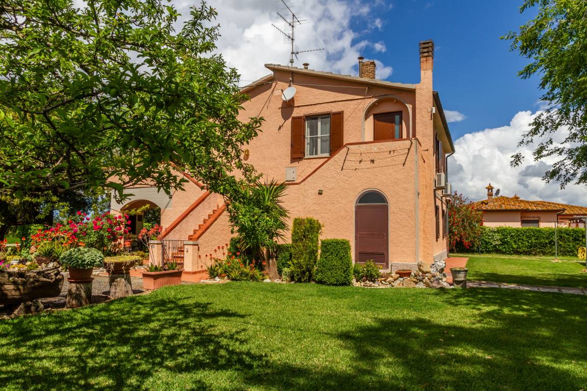 80 M² Apartment ∙ 2 Bedrooms ∙ 5 Guests - Grosseto