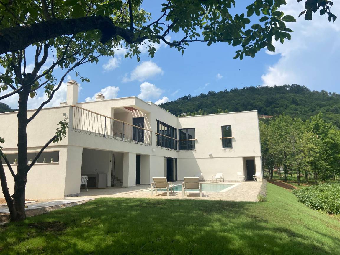 380 M² House ∙ 6 Bedrooms ∙ 13 Guests - Opatija