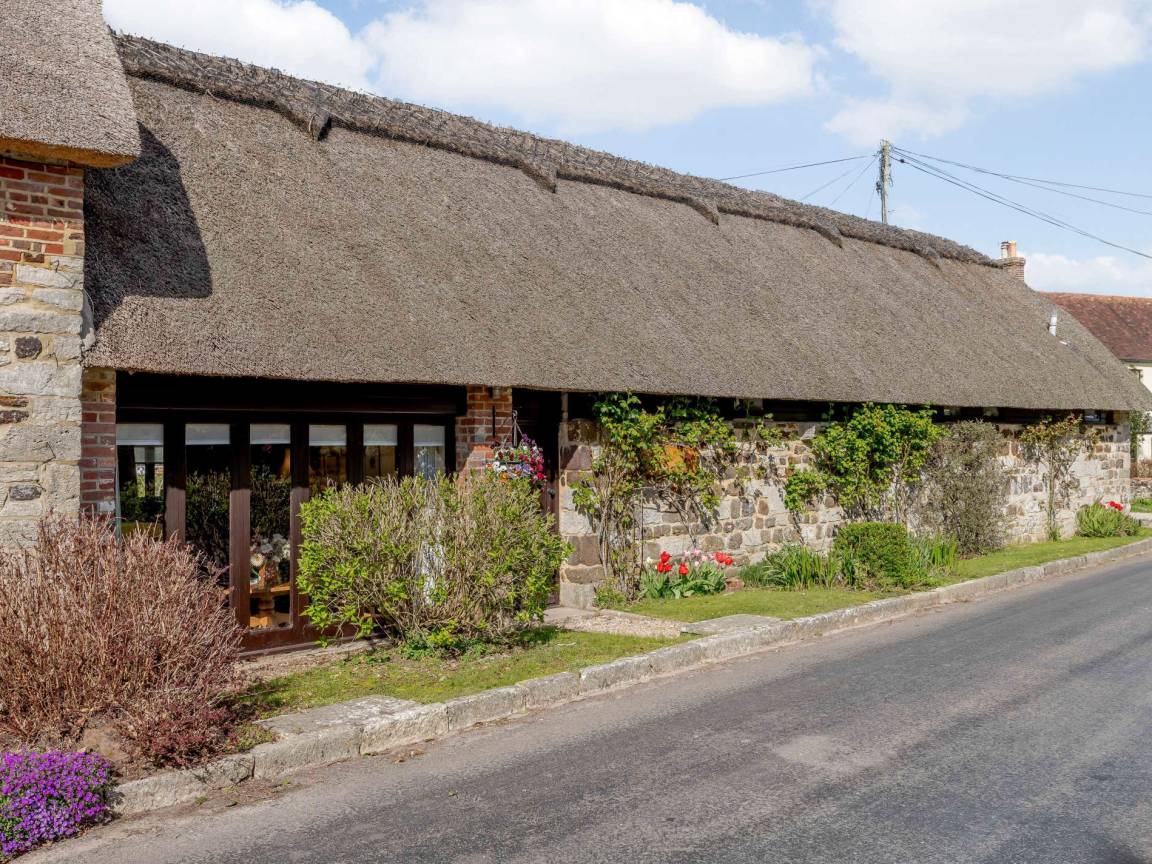 Cottage ∙ 3 Bedrooms ∙ 6 Guests - Wareham