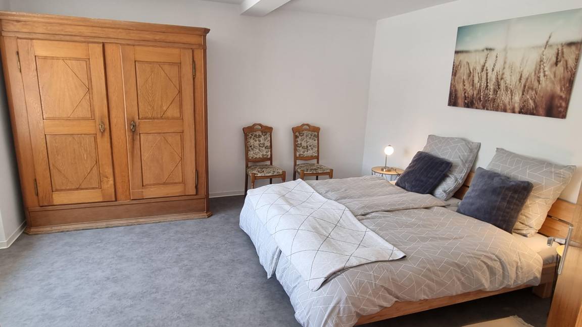 69 M² Ferienwohnung ∙ 1 Schlafzimmer ∙ 4 Gäste - Meisenheim