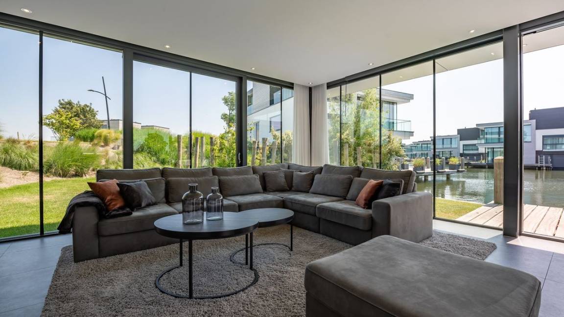 180 M² Ferienwohnung ∙ 4 Schlafzimmer ∙ 8 Gäste - Vrouwenpolder