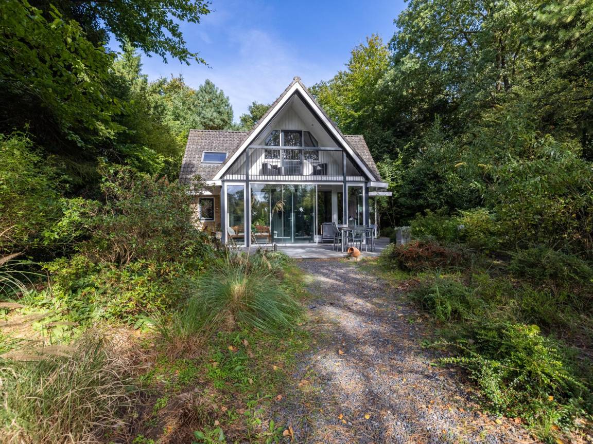 200 M² House ∙ 2 Bedrooms ∙ 4 Guests - Groningen