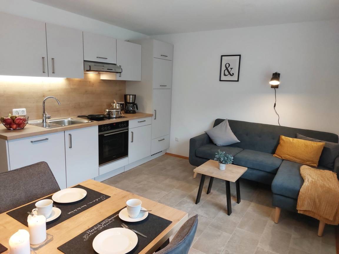 77 M² Ferienwohnung ∙ 3 Schlafzimmer ∙ 4 Gäste - Dietfurt an der Altmühl