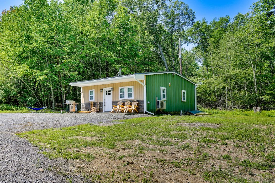 69 M² House ∙ 2 Bedrooms ∙ 6 Guests - Monroe Lake, East Stroudsburg