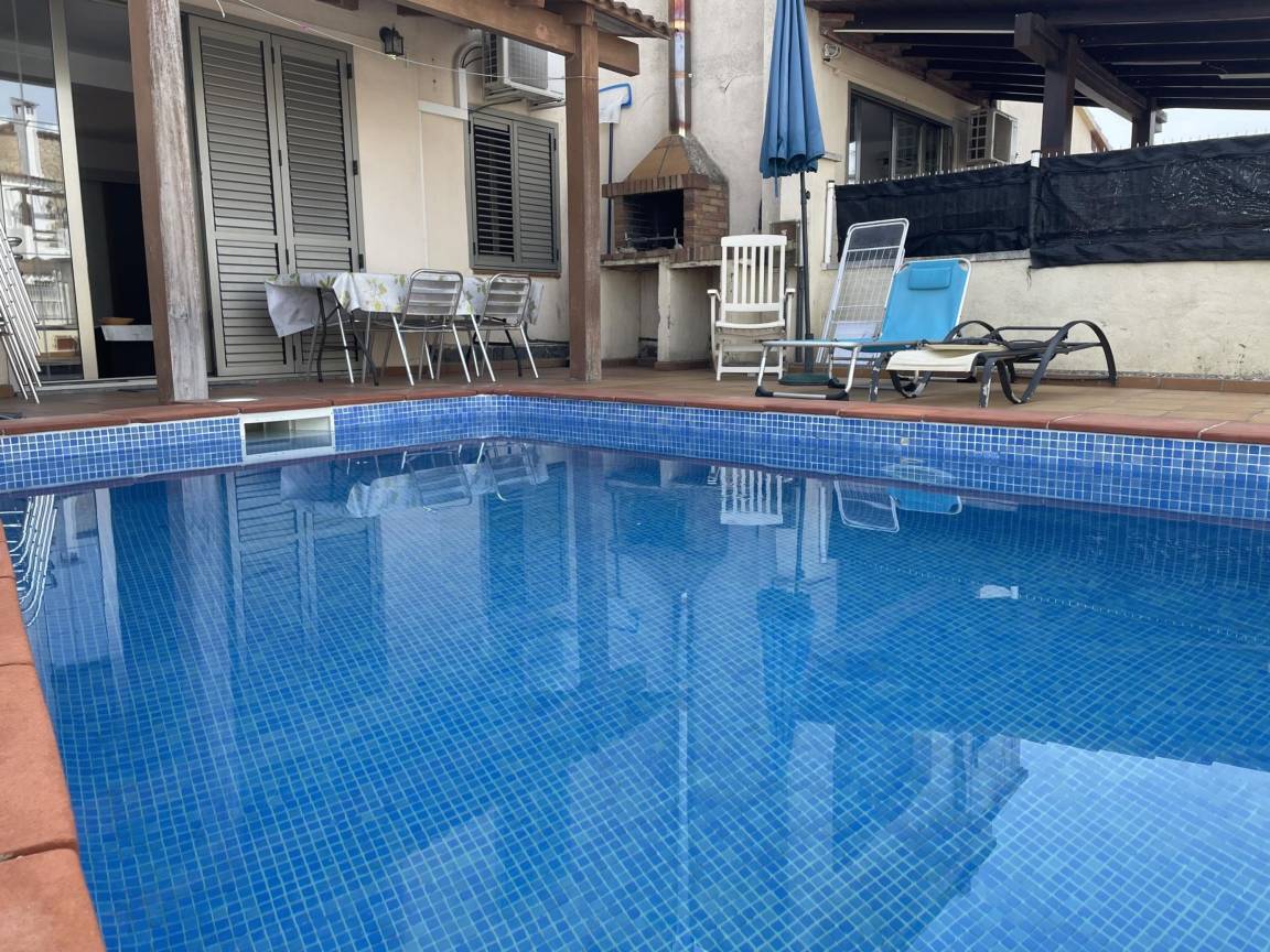120 M² Villa ∙ 4 Slaapkamers ∙ 9 Gasten - Palau-saverdera