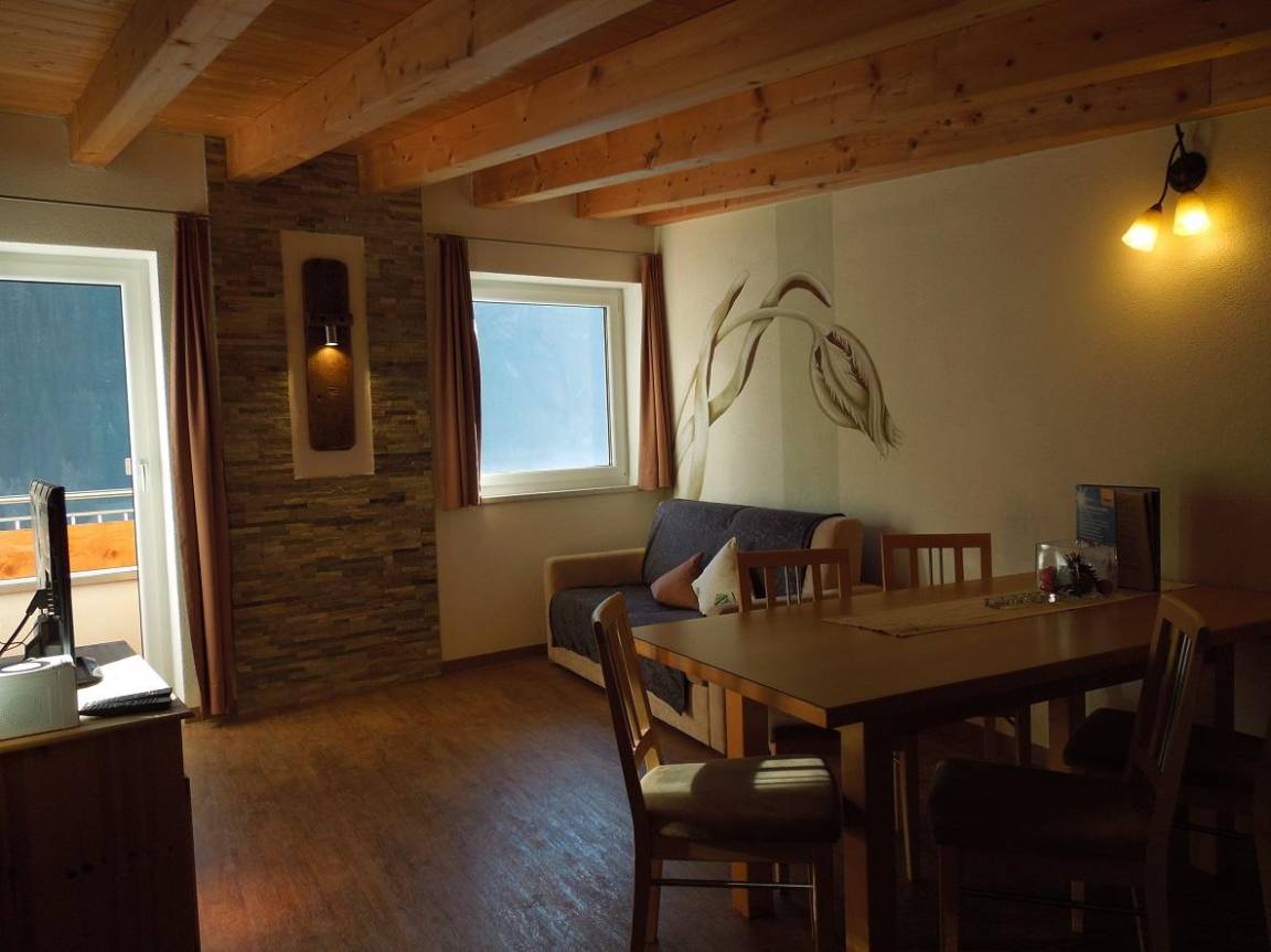 72 M² Apartment ∙ 2 Bedrooms ∙ 6 Guests - Samnaun