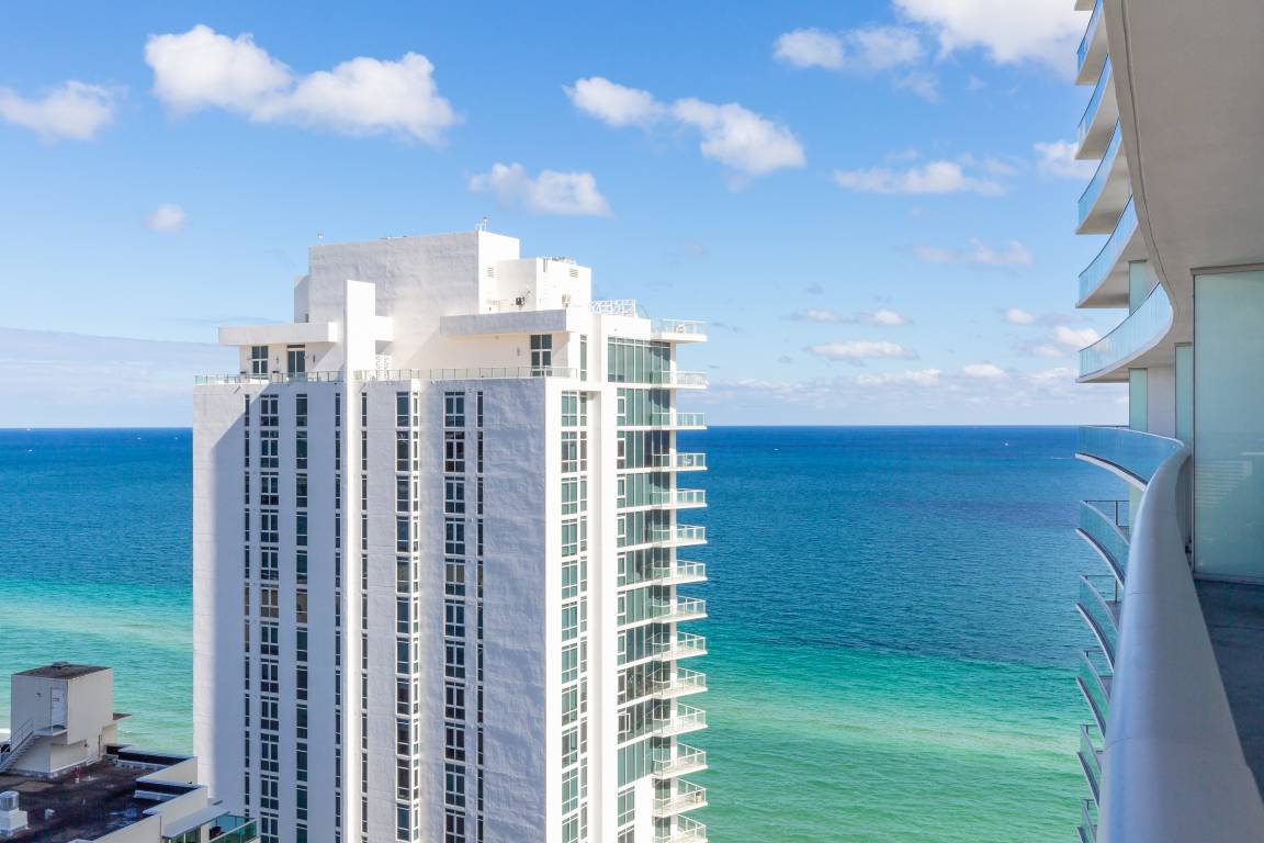 81 M² Condo ∙ 1 Bedroom ∙ 4 Guests - Sunny Isles Beach, FL