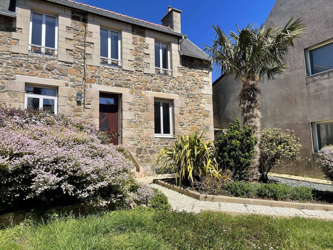100 M² Maison De Vacances ∙ 4 Chambres ∙ 6 Personnes - Perros-Guirec