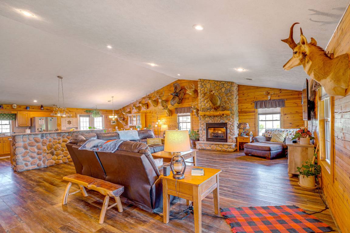 241 M² House ∙ 3 Bedrooms ∙ 20 Guests - Cuba, MO