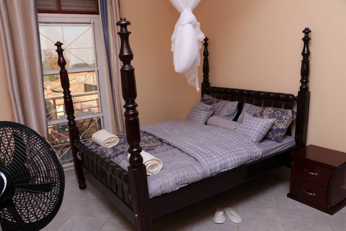 75 M² Apartment ∙ 2 Bedrooms ∙ 4 Guests - Kampala