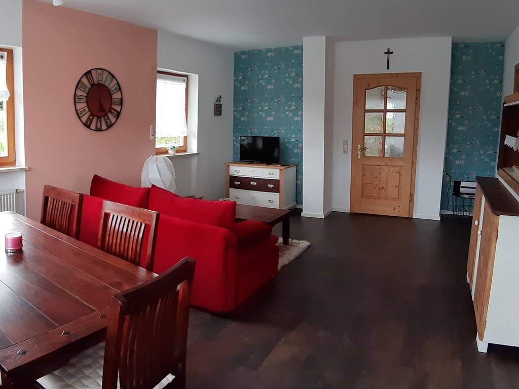 80 M² Ferienwohnung ∙ 2 Schlafzimmer ∙ 5 Gäste - Pfarrkirchen