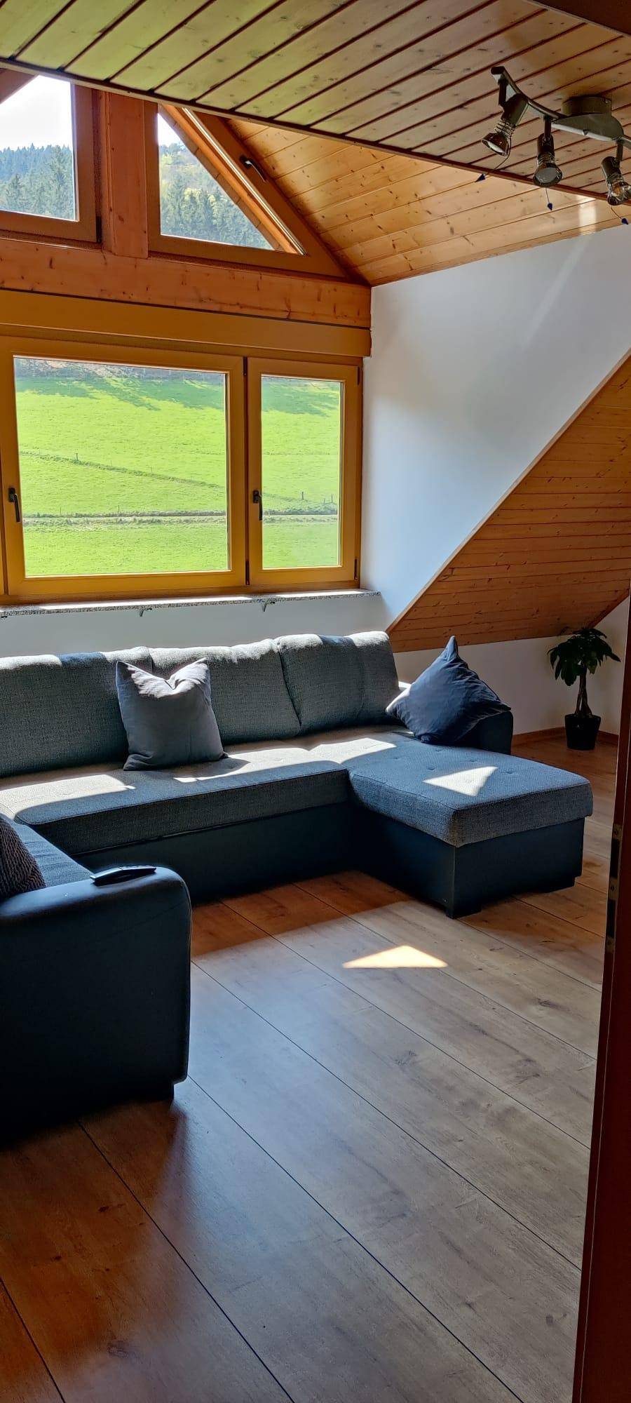 90 M² Apartment ∙ 2 Bedrooms ∙ 4 Guests - Amorbach