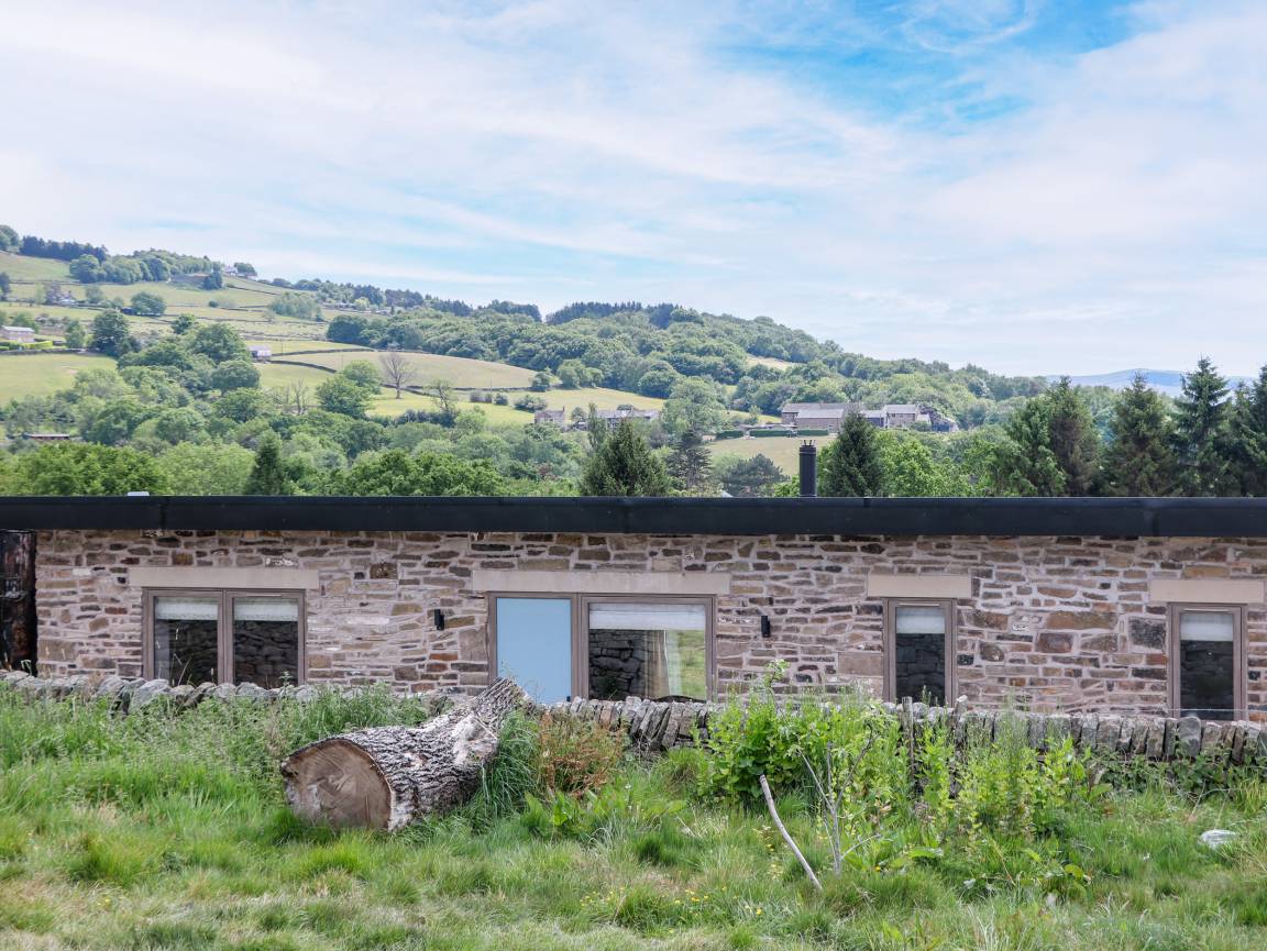Cottage ∙ 2 Bedrooms ∙ 4 Guests - Glossop