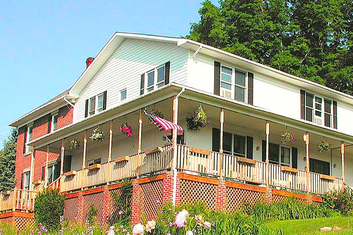 Lodge ∙ 1 Bedroom ∙ 2 Guests - Deep Creek Lake, MD