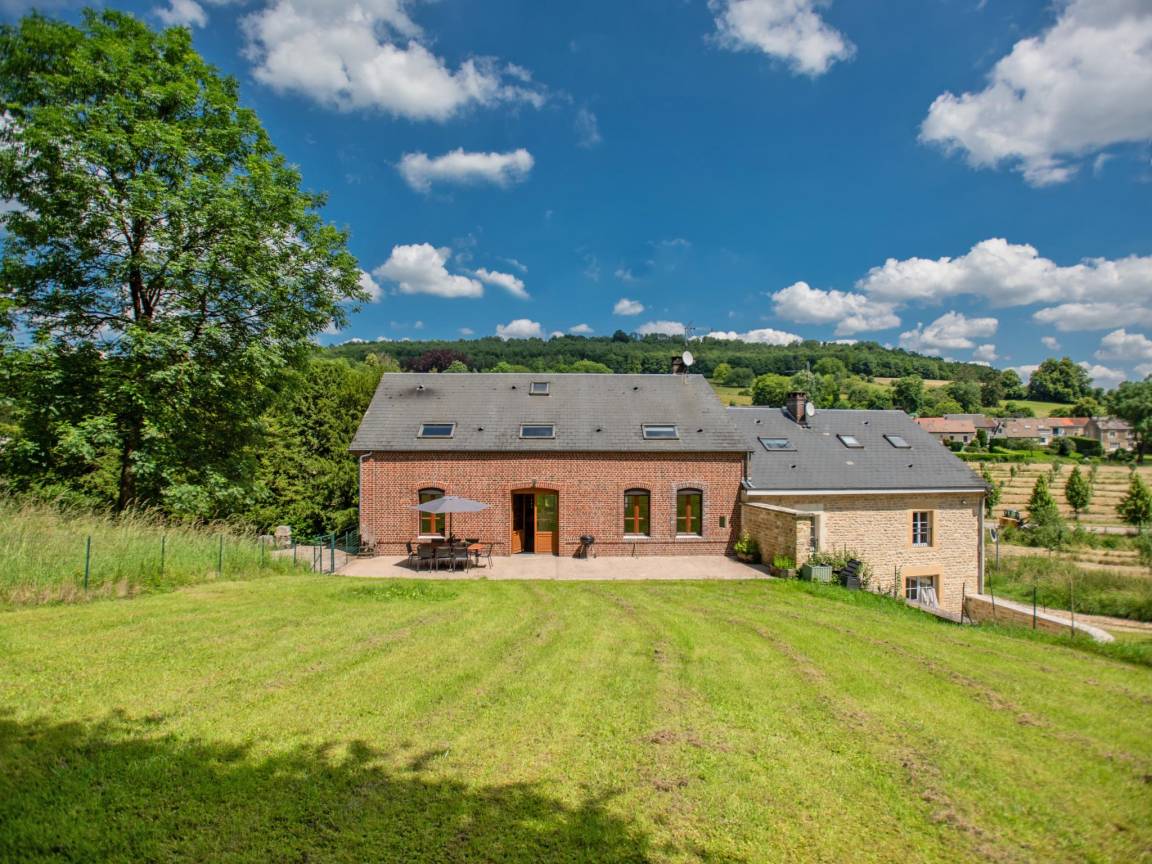 220 M² House ∙ 4 Bedrooms ∙ 8 Guests - Charleville-Mézières