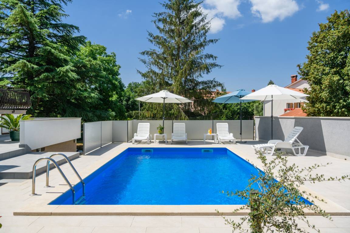 100 M² Ferienwohnung ∙ 2 Schlafzimmer ∙ 5 Gäste - Labin