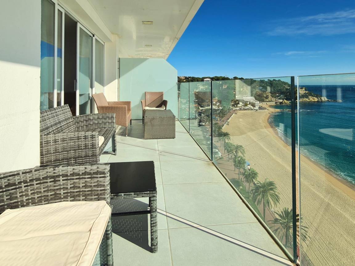 60 M² Apartamento ∙ 2 Habitaciones ∙ 4 Huéspedes - Lloret de Mar
