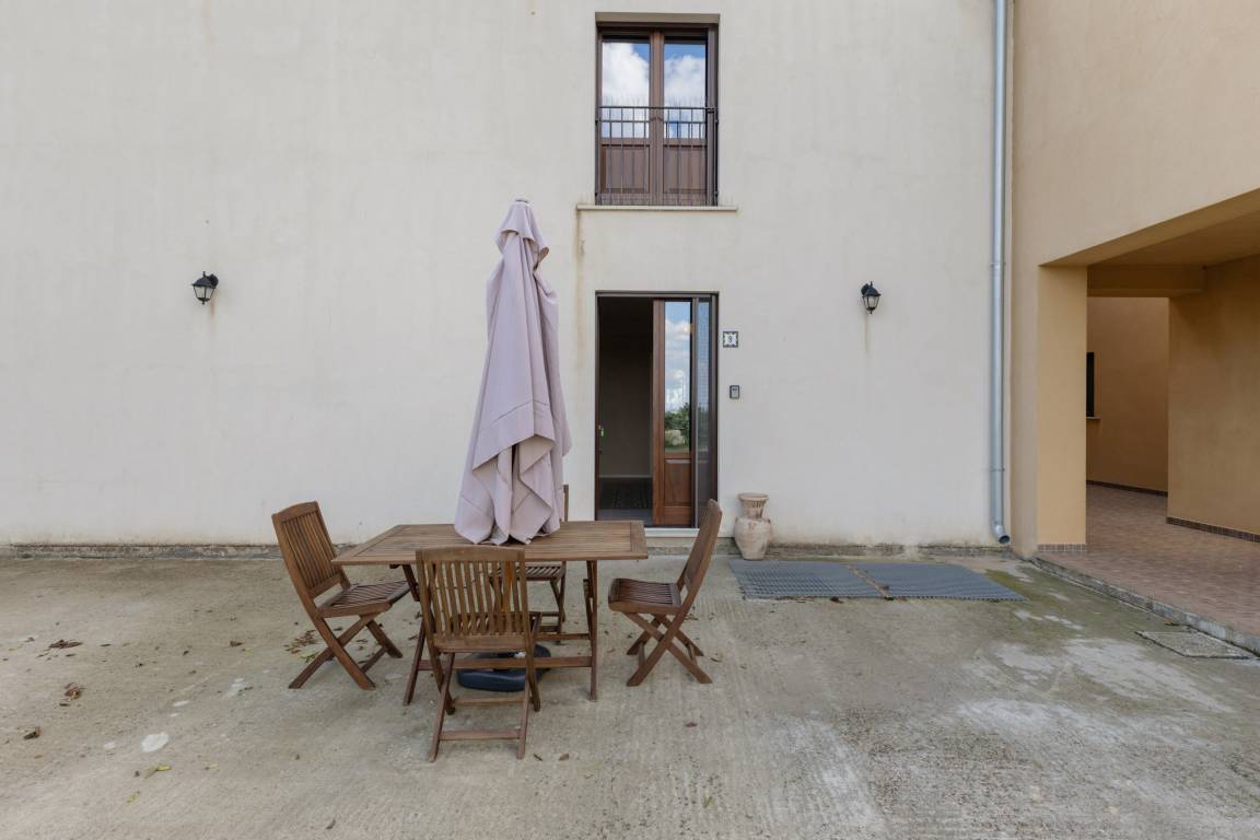 120 M² Apartment ∙ 1 Bedroom ∙ 4 Guests - Vittoria