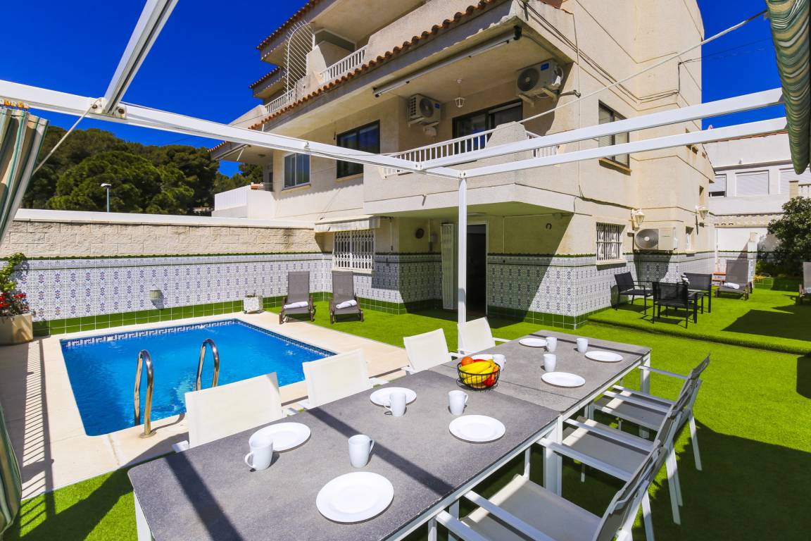 150 M² Casa ∙ 6 Habitaciones ∙ 14 Huéspedes - La Pineda