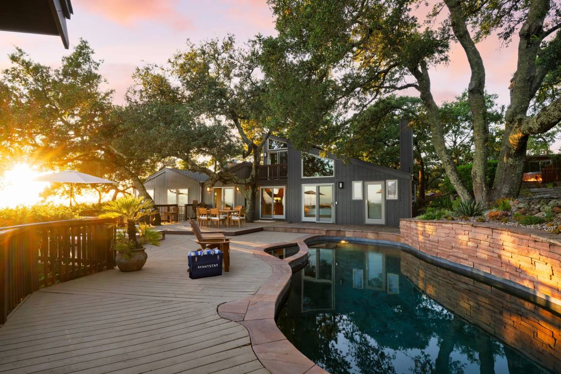 238 M² Talo ∙ 3 Makuuhuonetta ∙ 8 Vierasta - Sonoma, CA